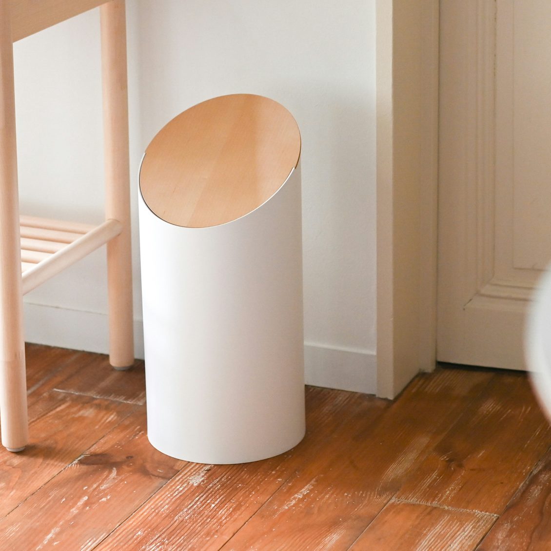 MOHEIM / モヘイム / SWING BIN / ゴミ箱（Mサイズ 8L） - 北欧、暮らしの道具店